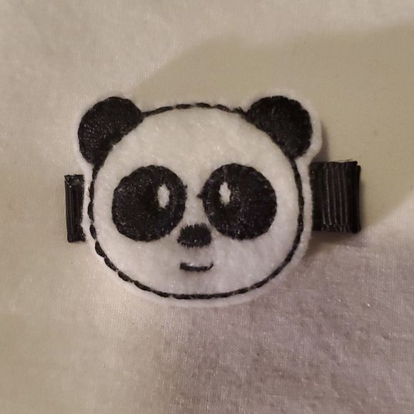 Yogi & Cecil's Boutique | Accessories | New Panda Felt Hair Clippy ...